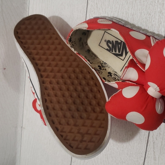 Vans | Shoes | Vans X Disney 65 Puff Bow Minnie Mouse Flat Loafers ...